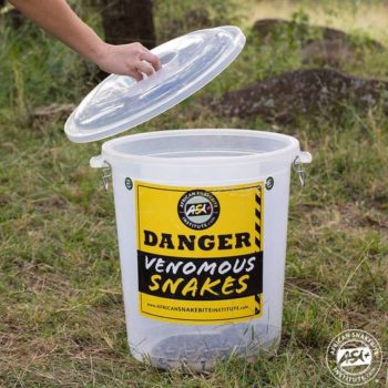 How to use snake handling equipment - African Snakebite Institute