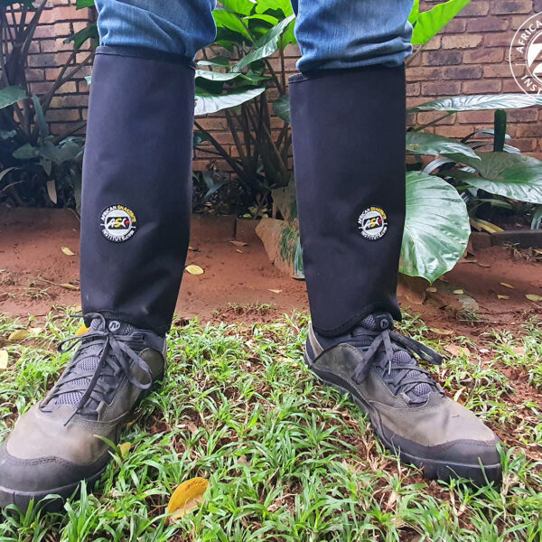 PPE. Gaiters, Gloves and Glasses - African Snakebite Institute