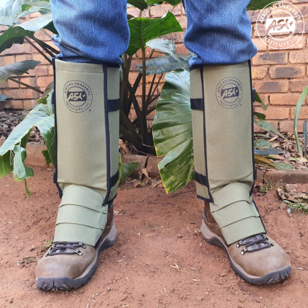 PPE. Gaiters, Gloves and Glasses - African Snakebite Institute